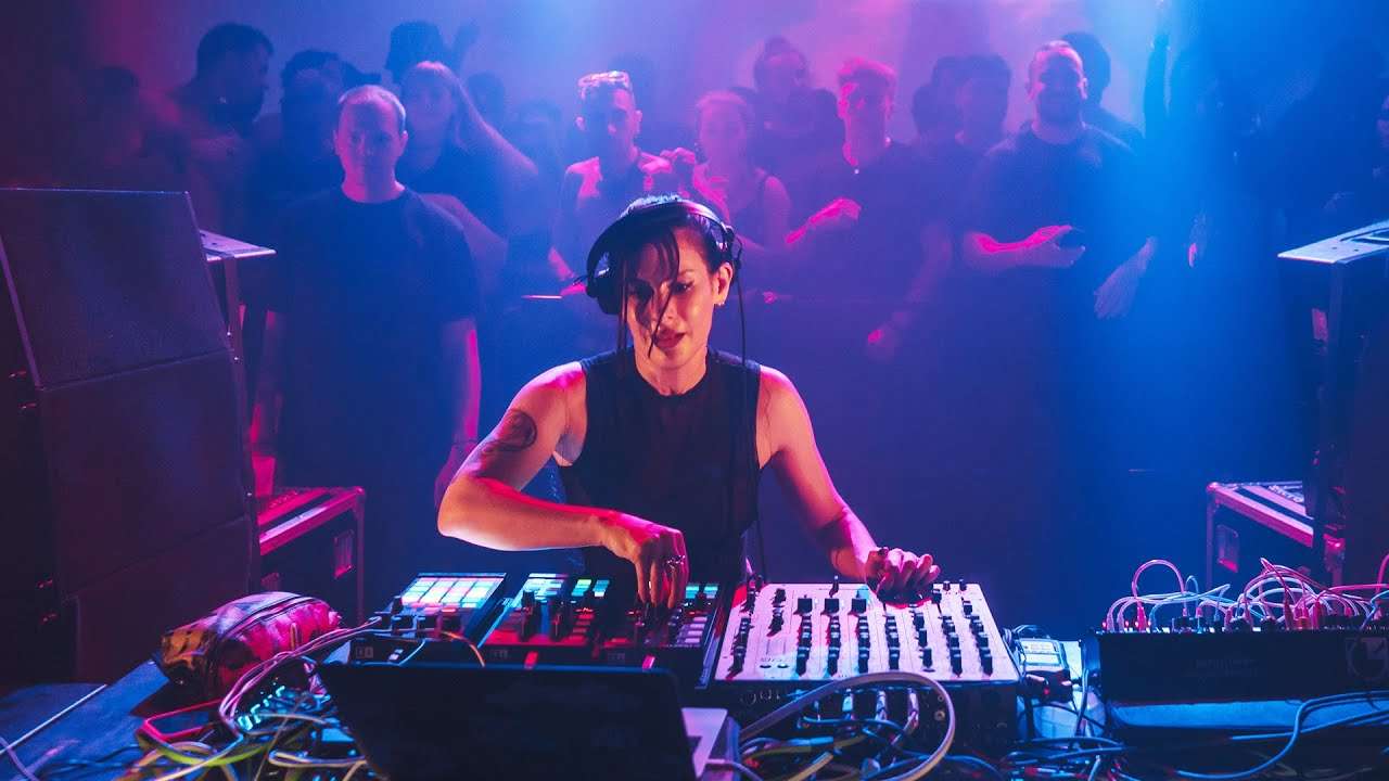 Rebekah – Intercell – 2022 - TECHNO IN MIND
