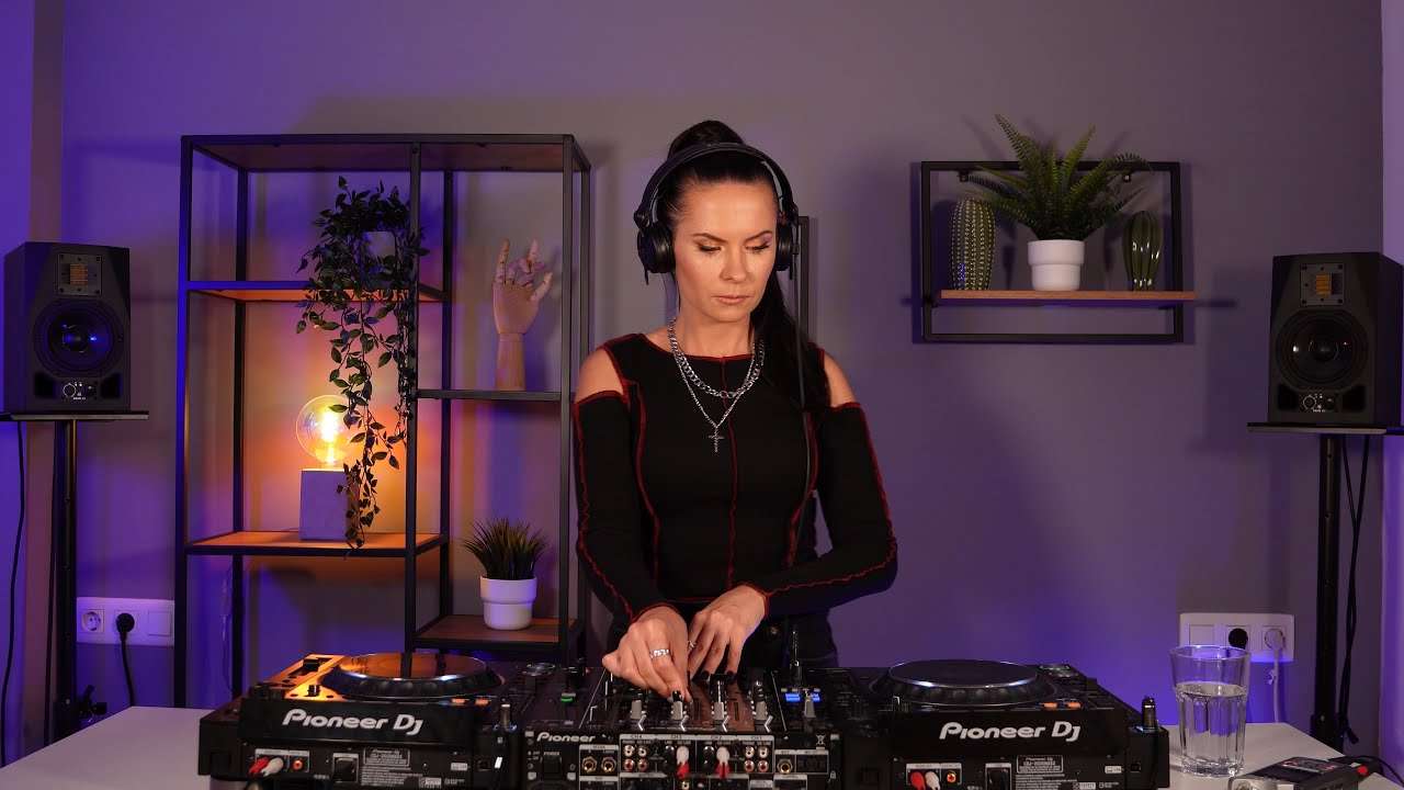 Noemi Black – Studio Session Vol.3 – 2023 - TECHNO IN MIND