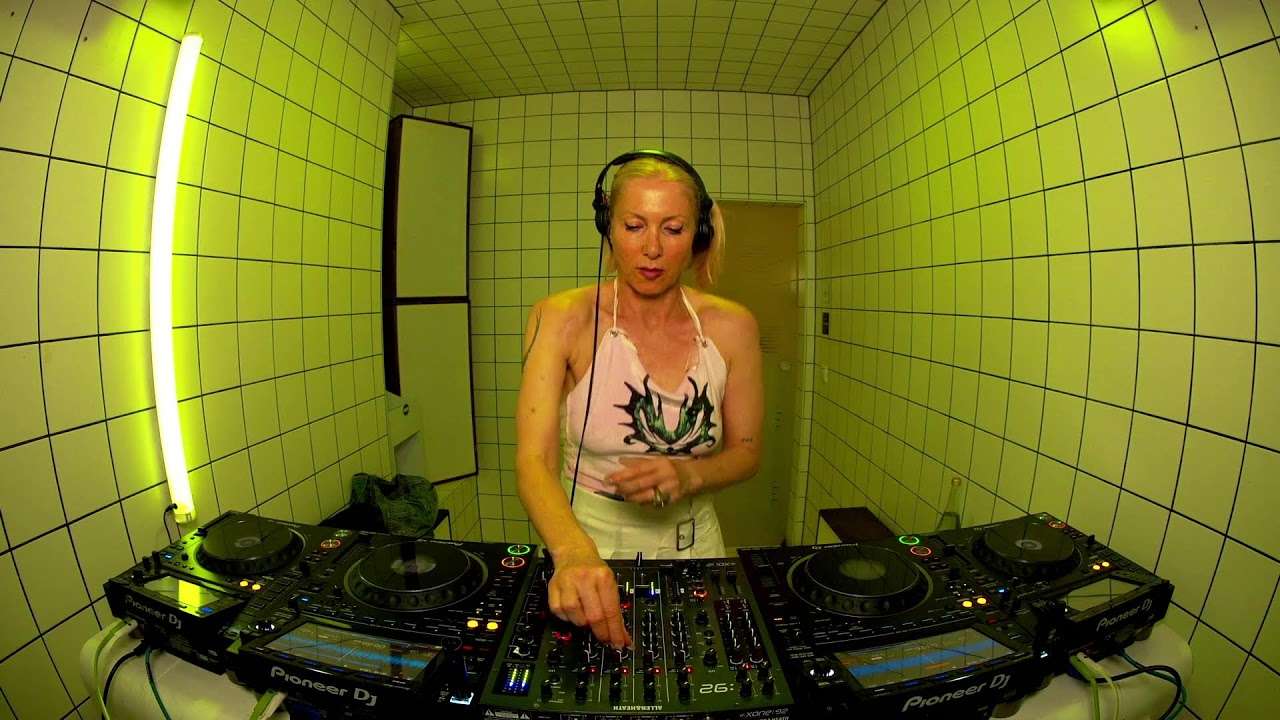 Ellen Allien – Hör Berlin – 2023 - TECHNO IN MIND